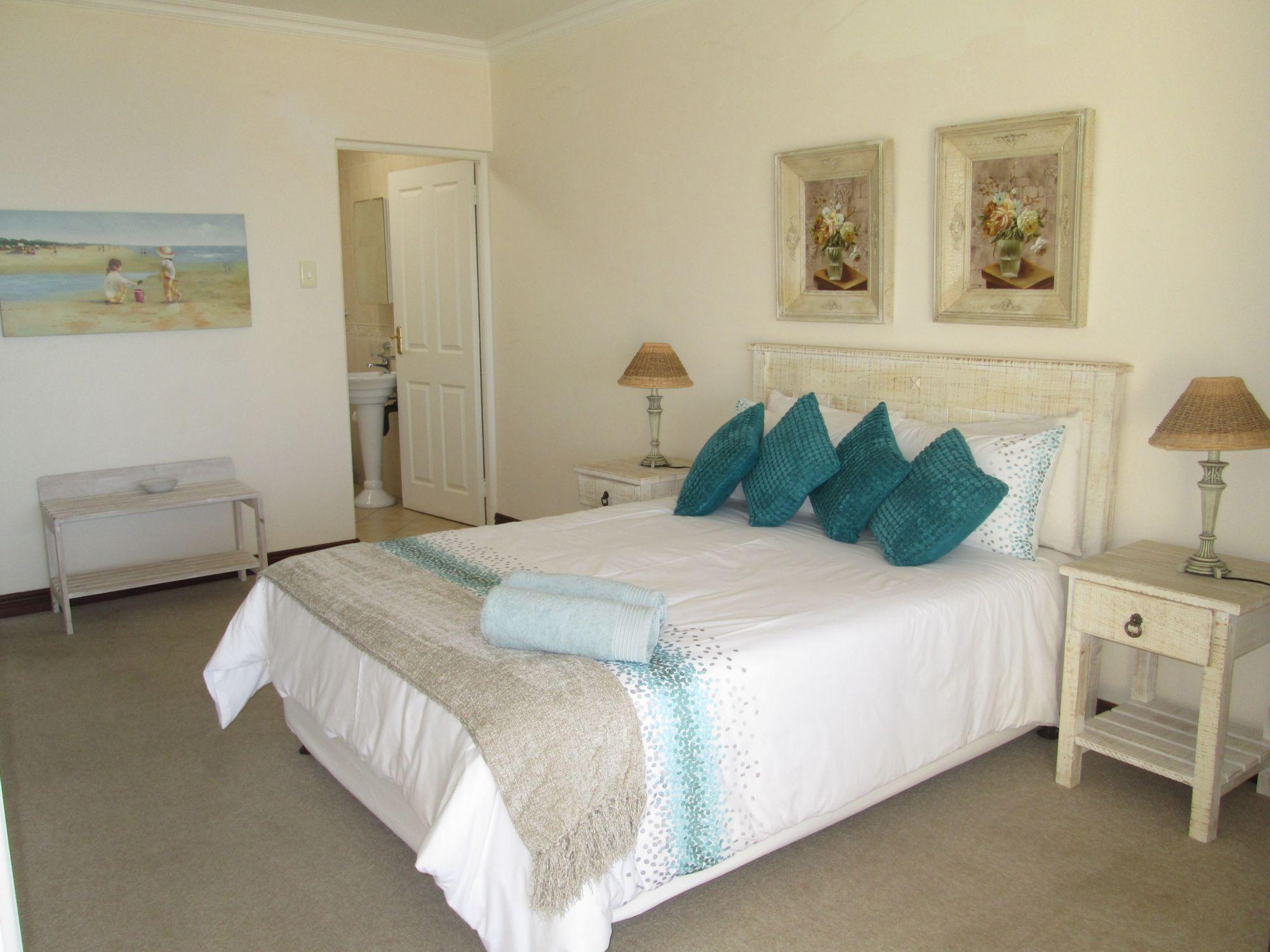 Seashell Apartments - Self Catering Accommodation Jeffreys Bay